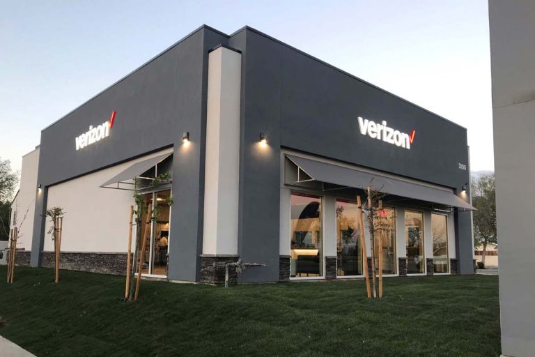 Verizon Signage Projects by BlinkSigns