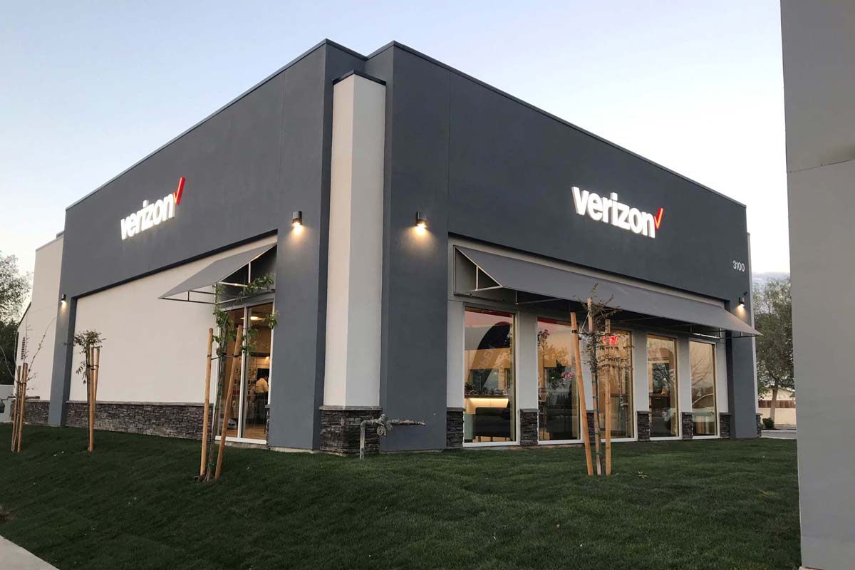 Verizon Signage Projects by BlinkSigns