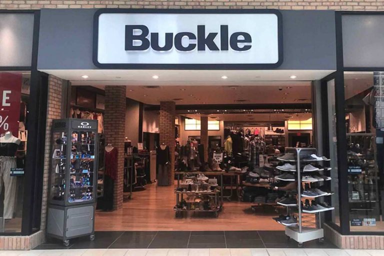 The Buckle Store Signs by BlinkSigns