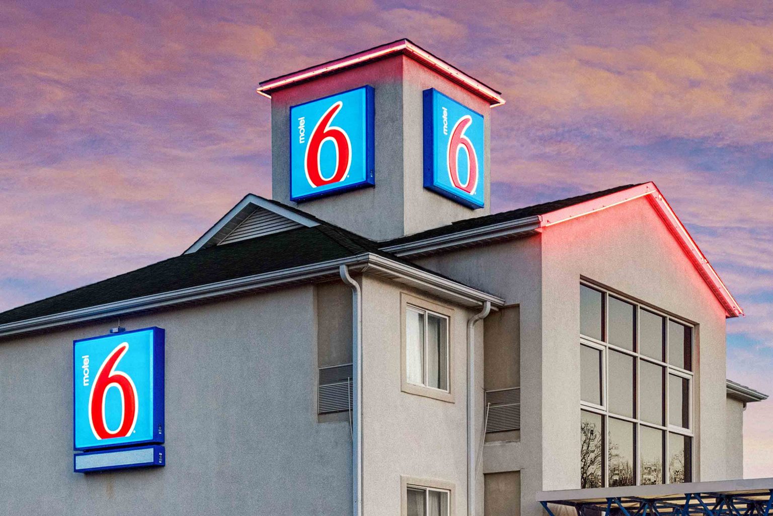 Motel 6 Signage – BlinkSigns Portfolio