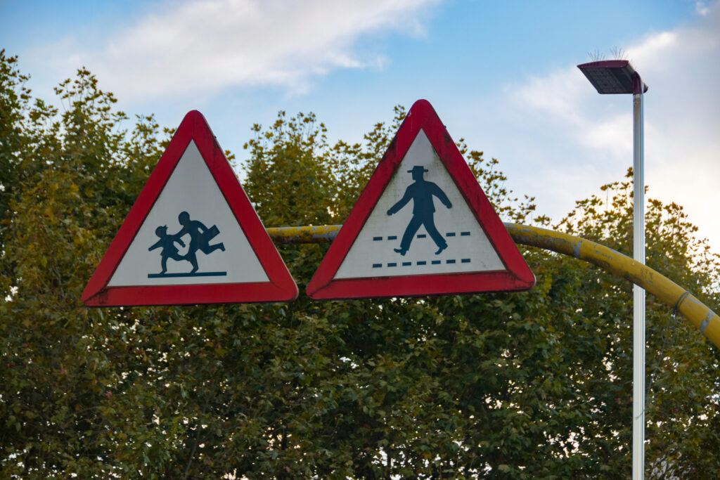10 Things You Didn't Know About School Crossing Signs - BlinkSigns