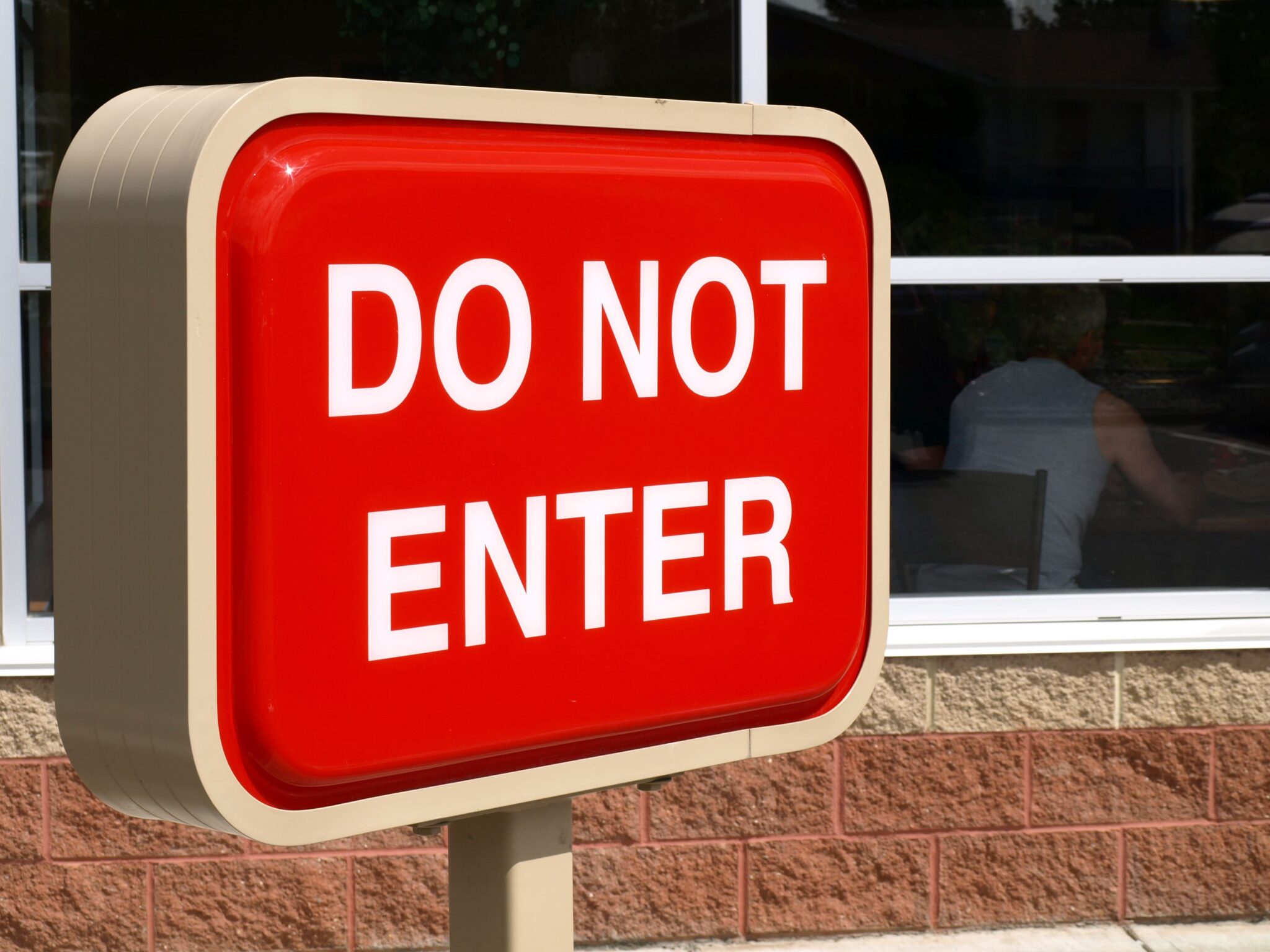 Do Not Enter Signs for Schools and Campuses: Best Practices