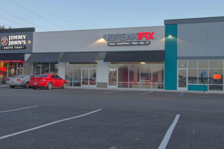 uBreakiFix Signage – BlinkSigns Portfolio