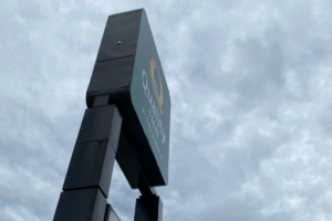 Quality Inn Signage by BlinkSigns