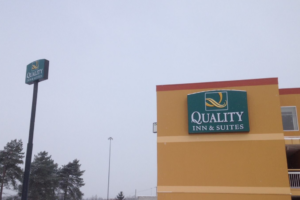 Quality Inn Signage by BlinkSigns