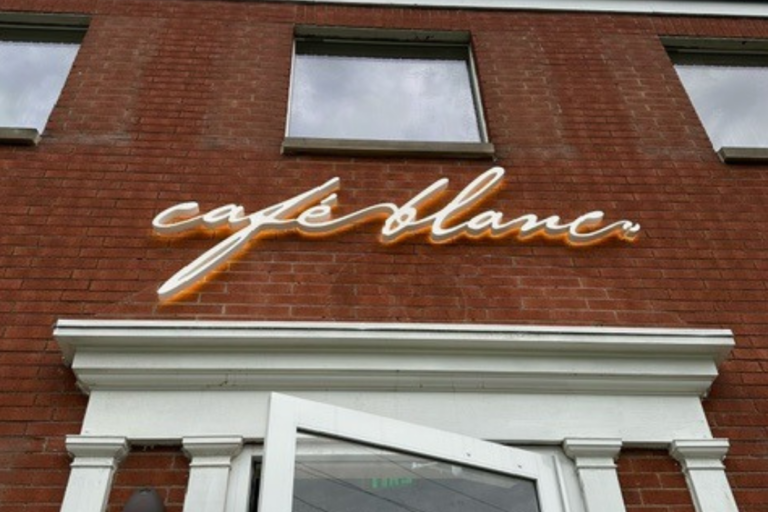 Café Blanc Signage – BlinkSigns Portfolio