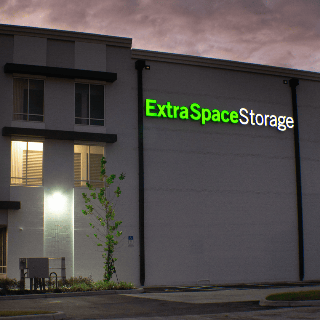 EMC Signs vs Channel Letters: Choose the Best for Your Business