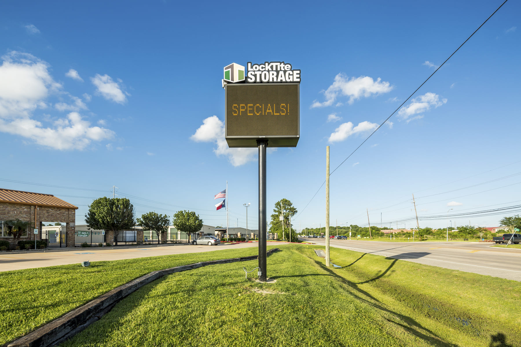 EMC Signs vs Channel Letters: Choose the Best for Your Business